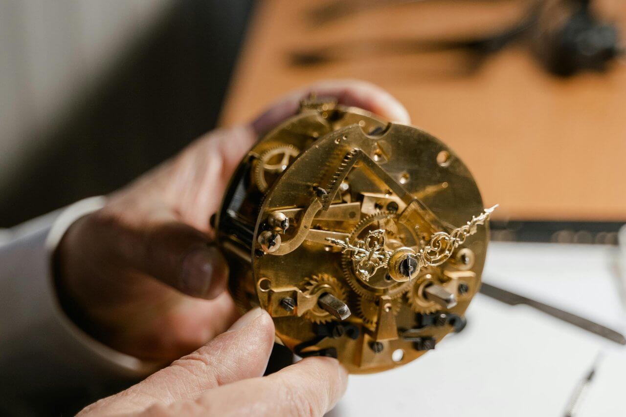 Clock Repair Christian & Sons - Expert Clock Restoration & Maintenance